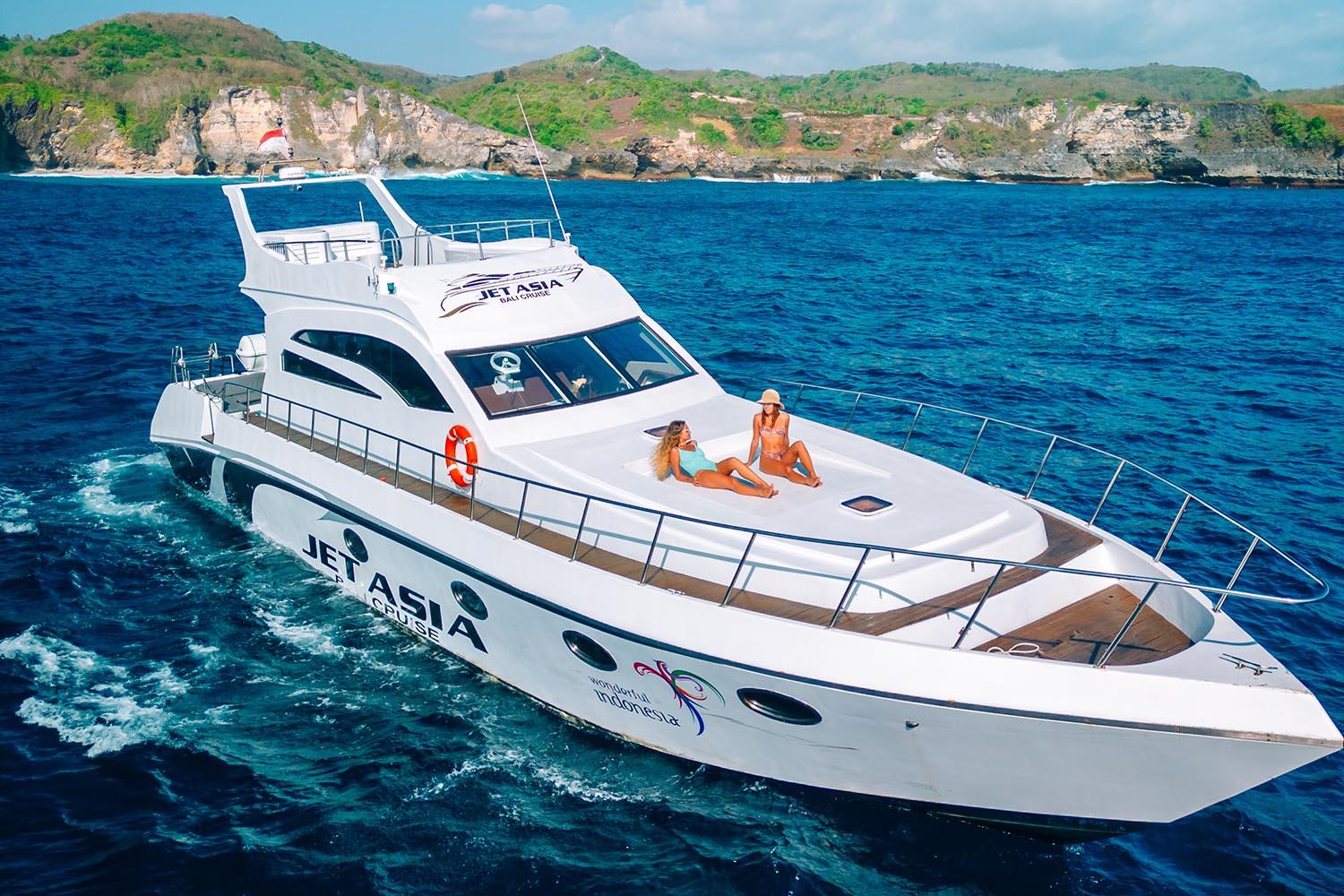 Private Yacht Trip Jet Asia Bali | Pesan Paket Tour & Aktivitasmu